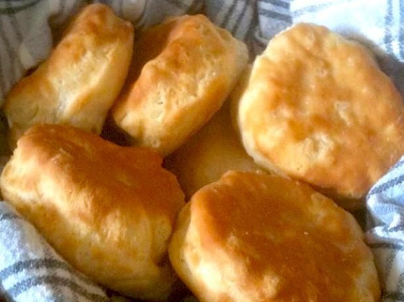 Kentucky Fried Chicken Biscuits - Skinny Daily Recipes